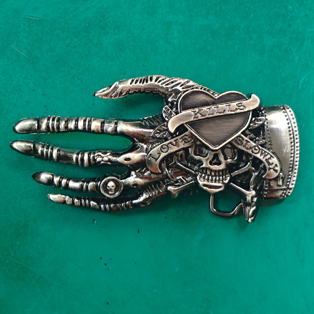 Пряжка декоративная для ремня с руки череп бляха на ремень мужской 40мм