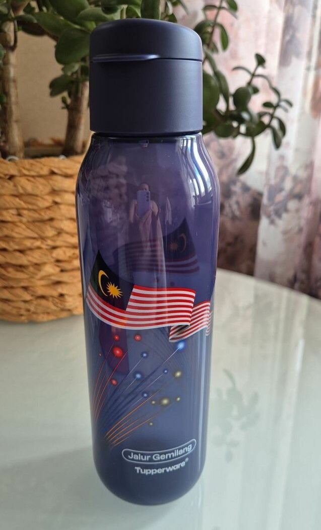 Эко-бутылка 750 мл "Малайзия" фиолетовая Tupperware