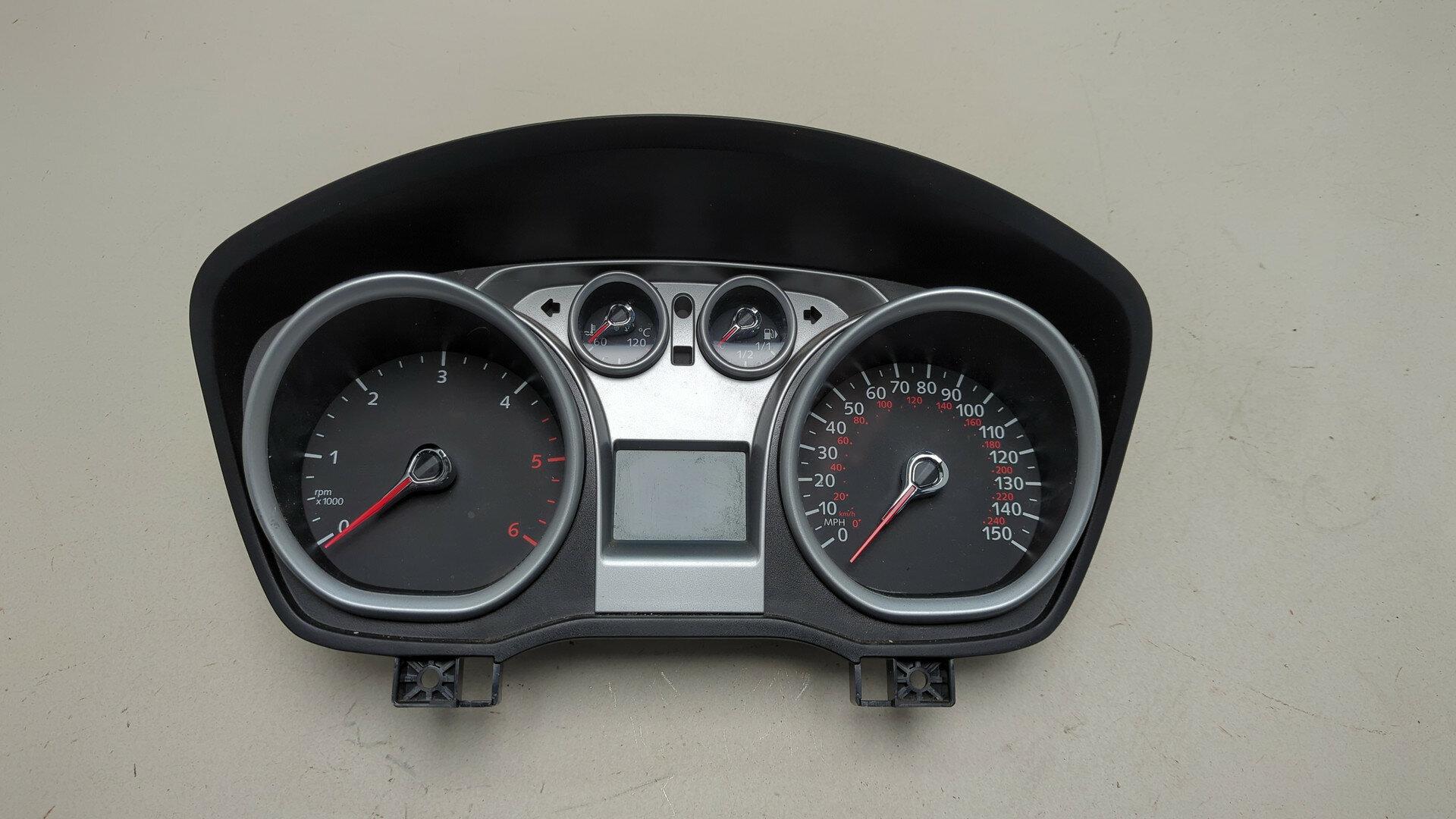 Приборная панель Ford Focus 2 Б/У