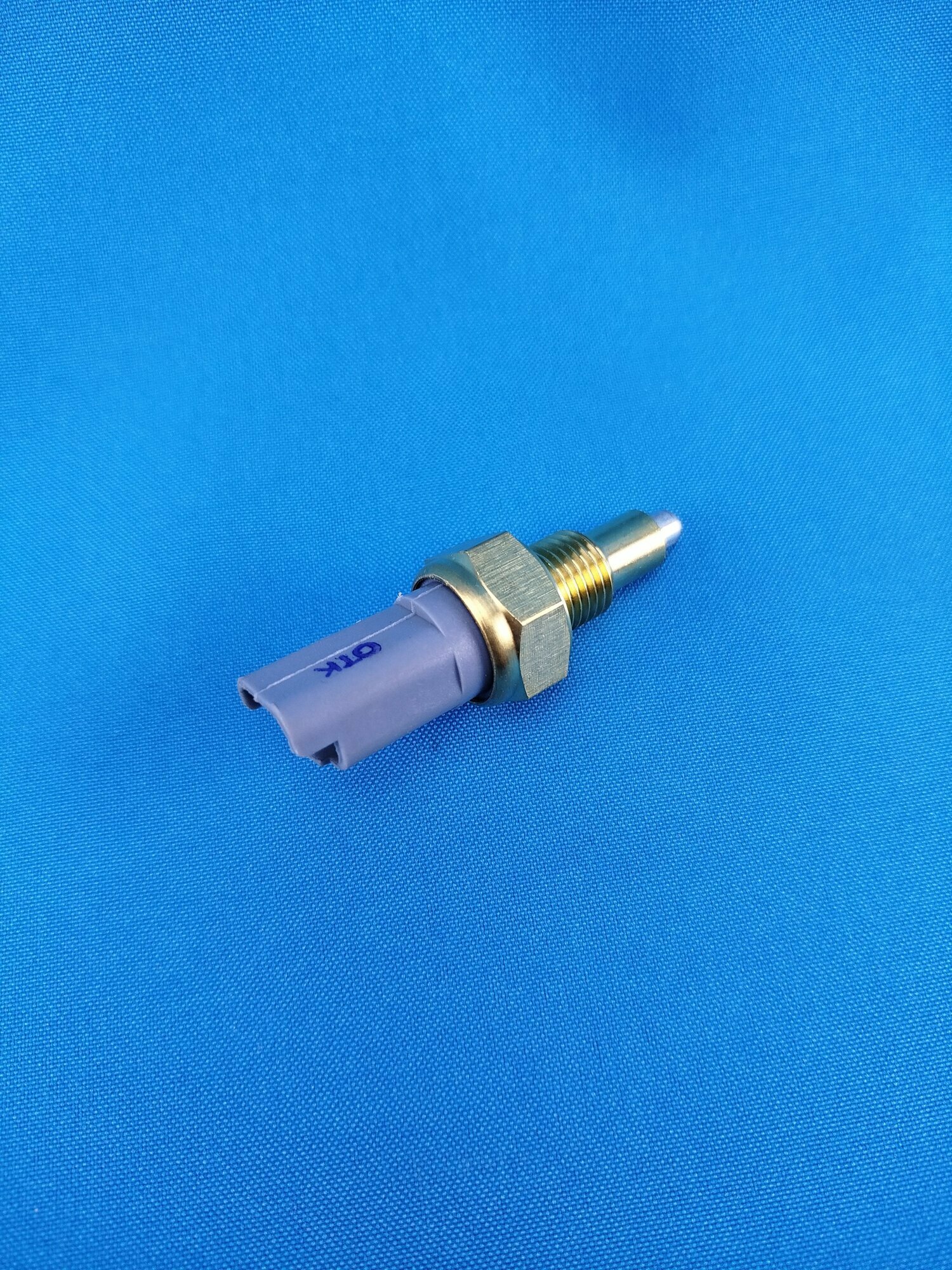 Датчик заднего хода "АвтоТрейд" для автомобилей Ларгус, Renault Logan