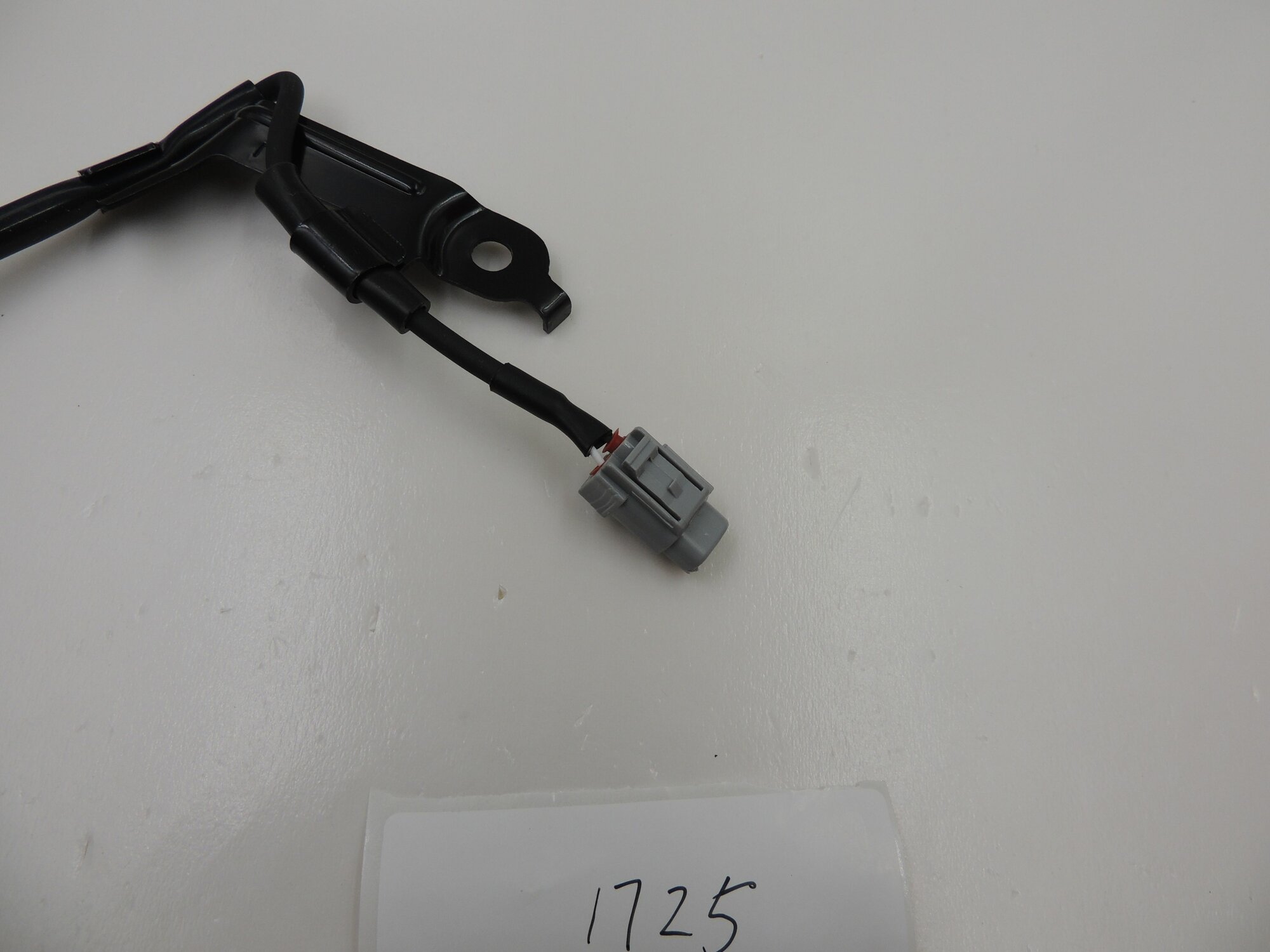 Датчик ABS 89516-0N020 Toyota