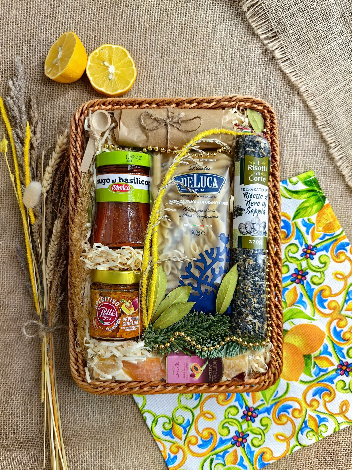 Подарочная корзина итальянских продуктов "Не только паста" с ризотто