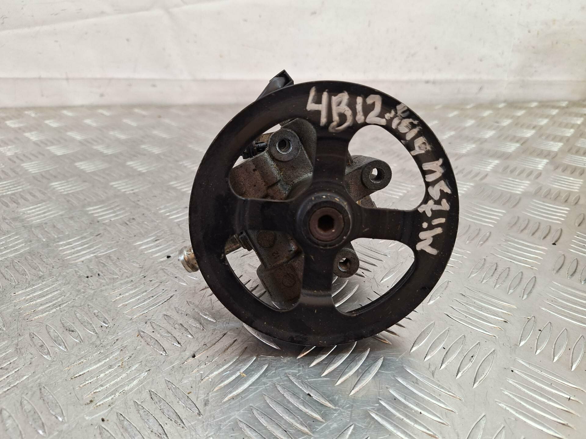 Насос гидроусилителя руля Citroen C-Crosser (2007 - 2013) 04161493