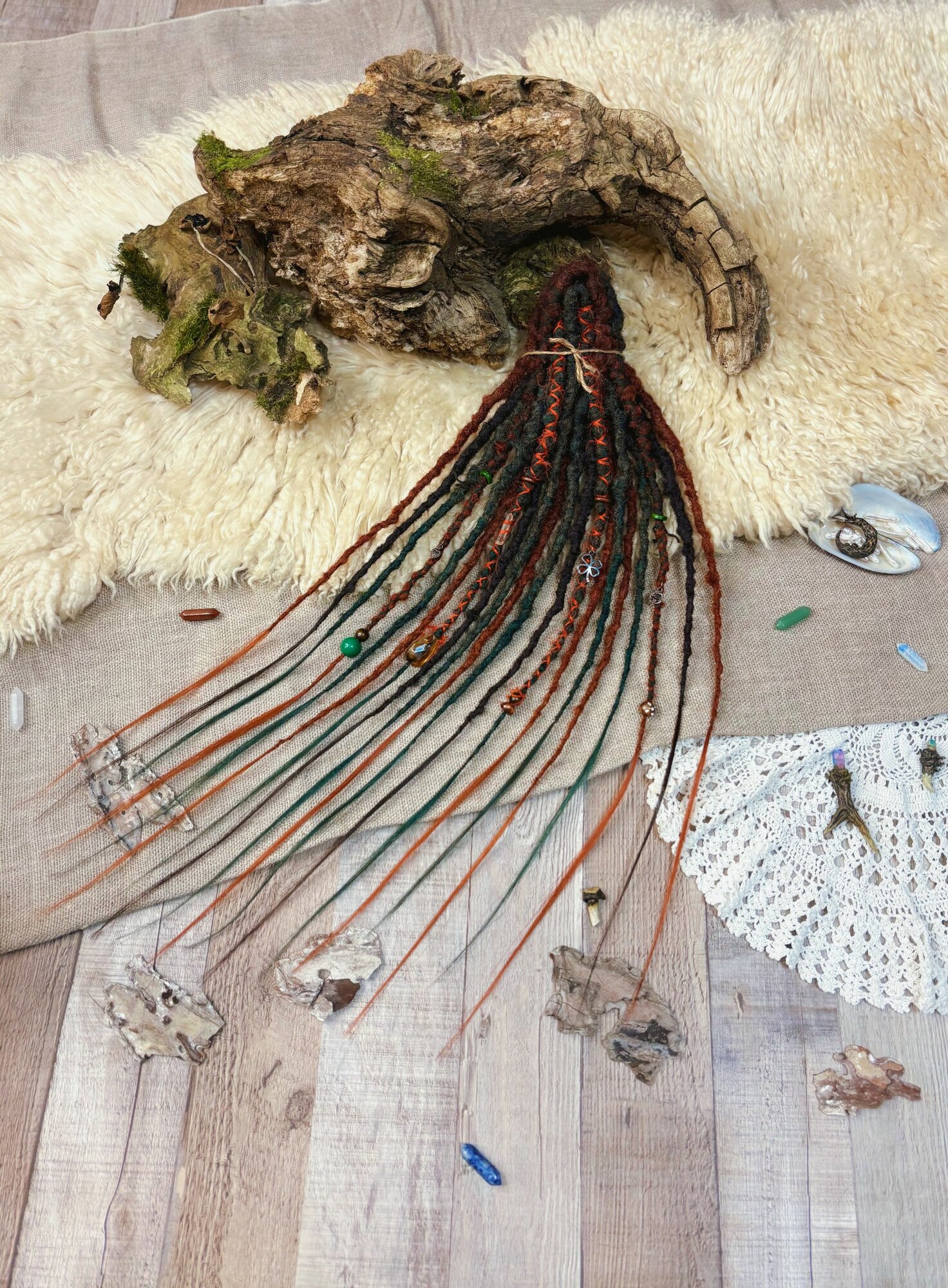 Де дреды из канекалона "Red moss", ручная работа