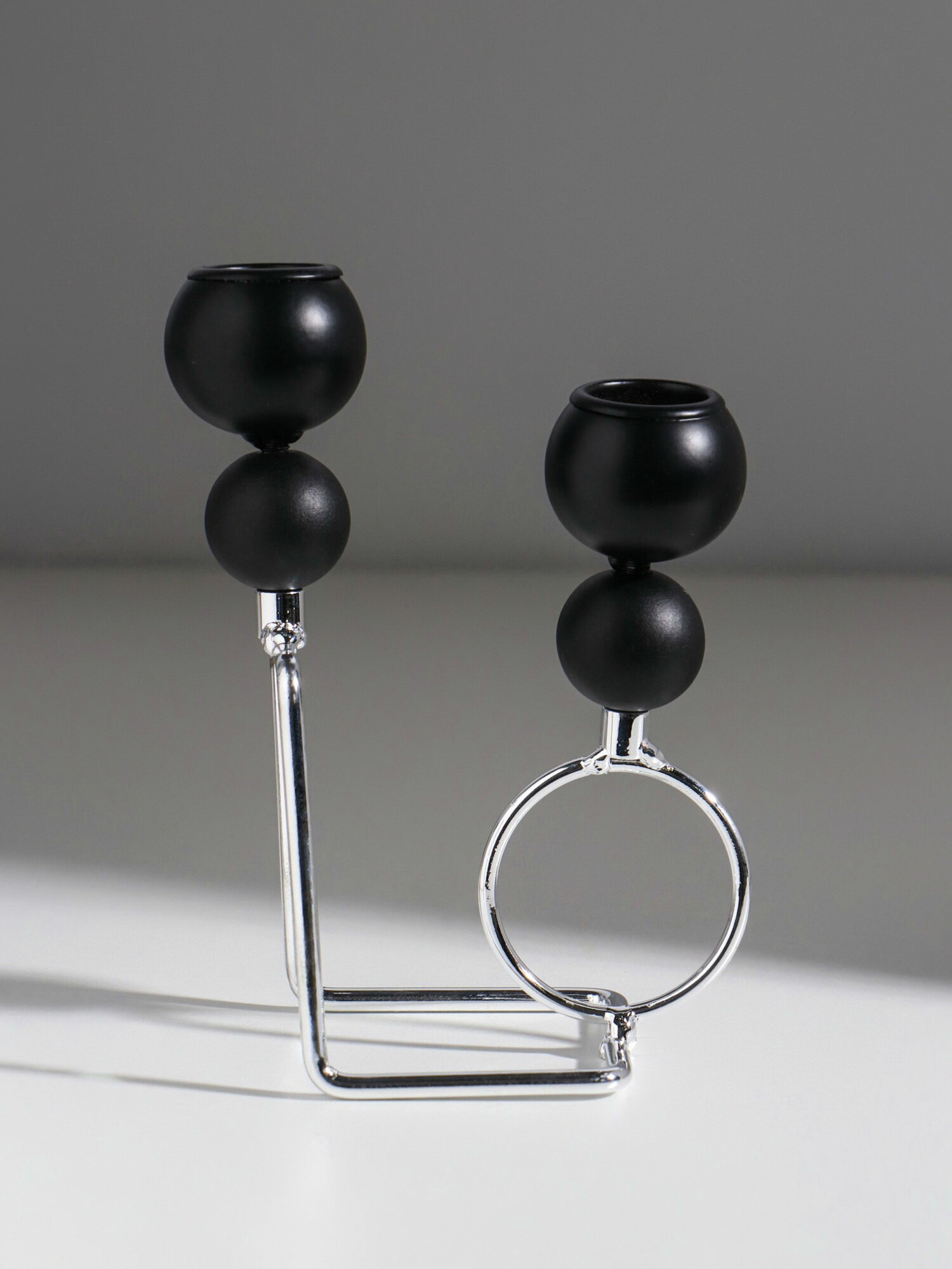 Подсвечник на 2 свечи "Шары. Абстракция", d=2.2 см, чёрный и хром, 11.5x7x16.2 см