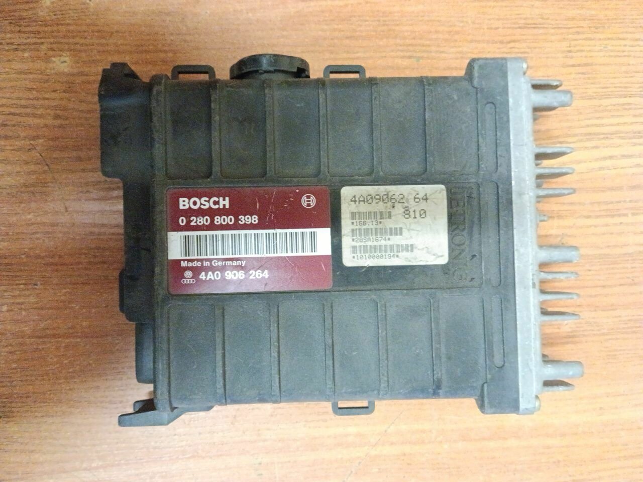Audi 80 B3-B4 Блок управления двигателем