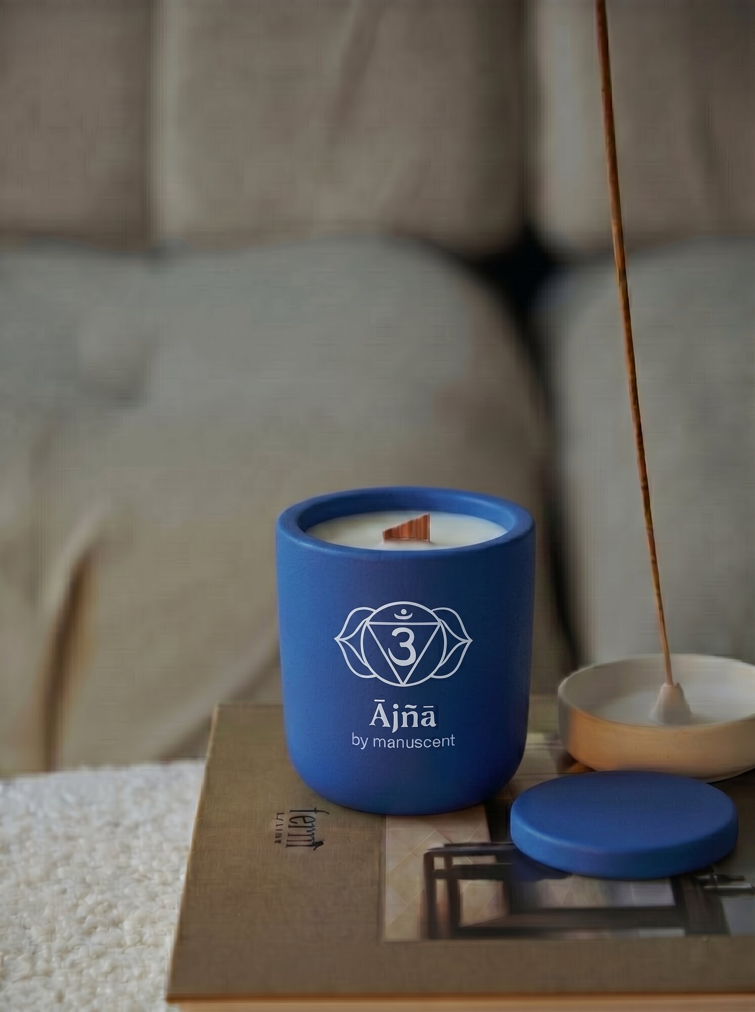 MANUSCENT: Ароматическая свеча с крышкой "Чакра Аджна" ручной работы из гипса, 200 мл