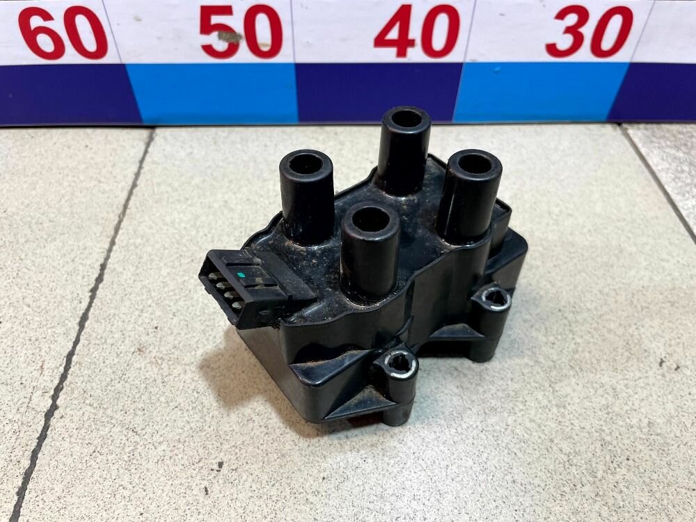 Катушка зажигания Opel Vectra B 880015