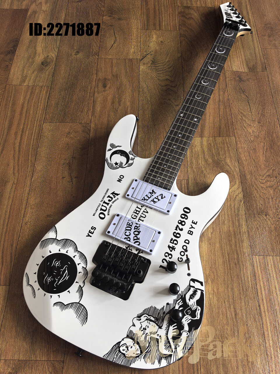 Электрогитара (идентичная модель ESP ) со скелетным змеем и рисунком