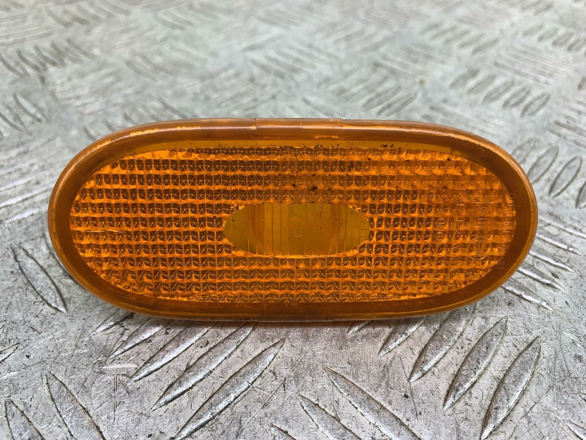 Габаритный фонарь Mercedes-Benz Sprinter W901-905 рест. (2000 - 2006) A0038202956