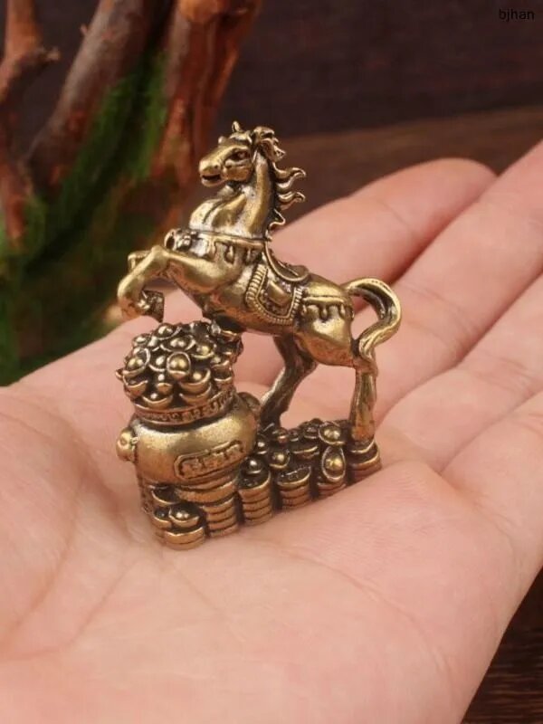 Статуэтка Медный цвет(медь), высота 4.7 см, длина 4.7 см