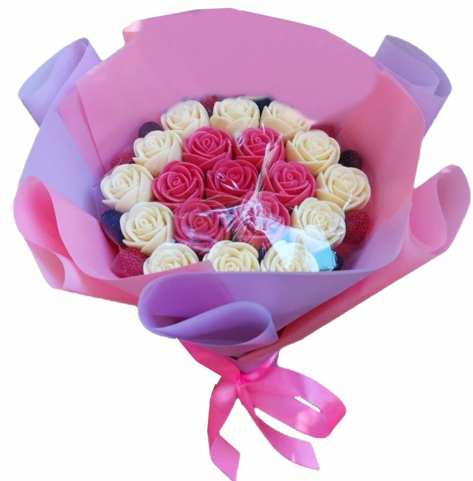 Сладкий букет из конфет на день рождения/ 8 марта ТД НебыковА шоколадные розы с ягодами из шоколада 300 гр