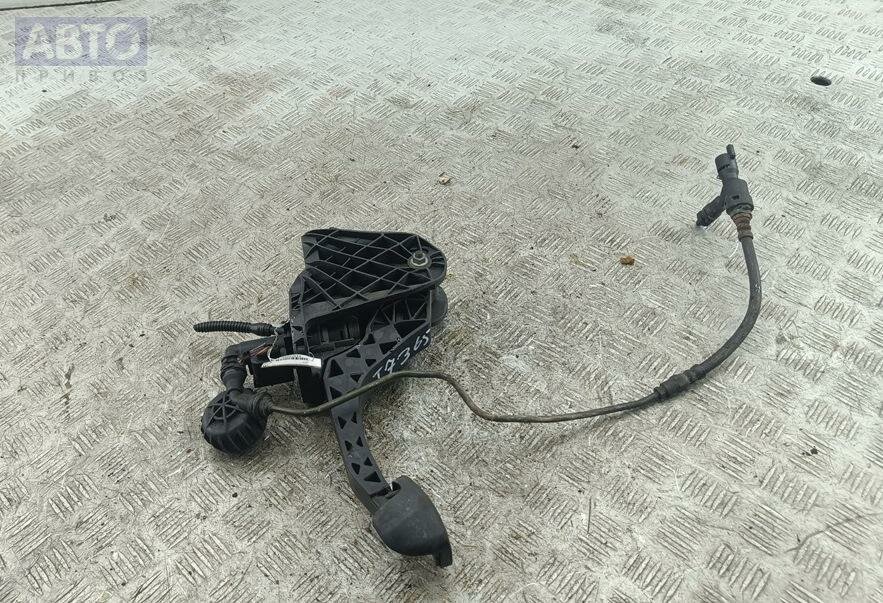 Цилиндр сцепления главный Volkswagen Passat B6