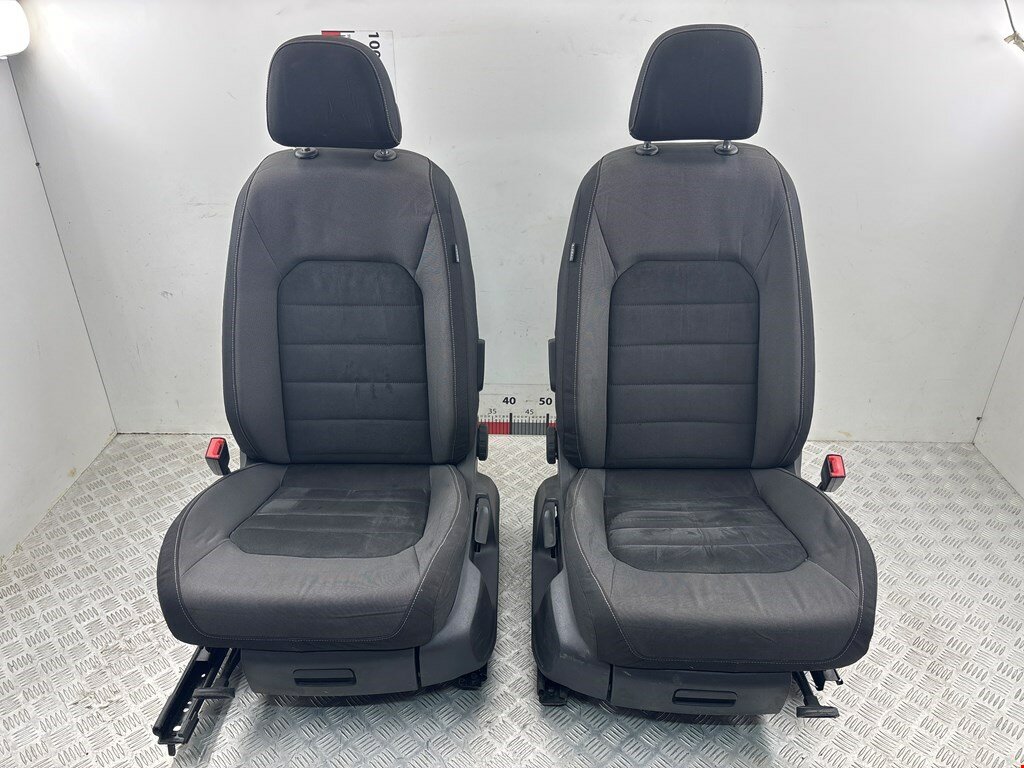 Салон (комплект сидений) Volkswagen Golf Sportsvan арт. 2271845
