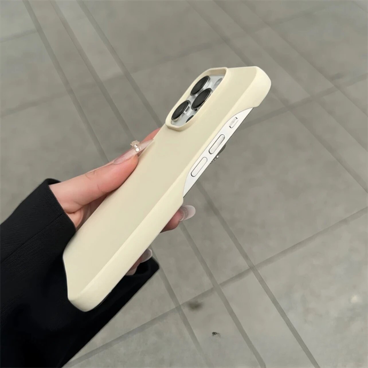 Силиконовый чехол Mike White для iPhone 16