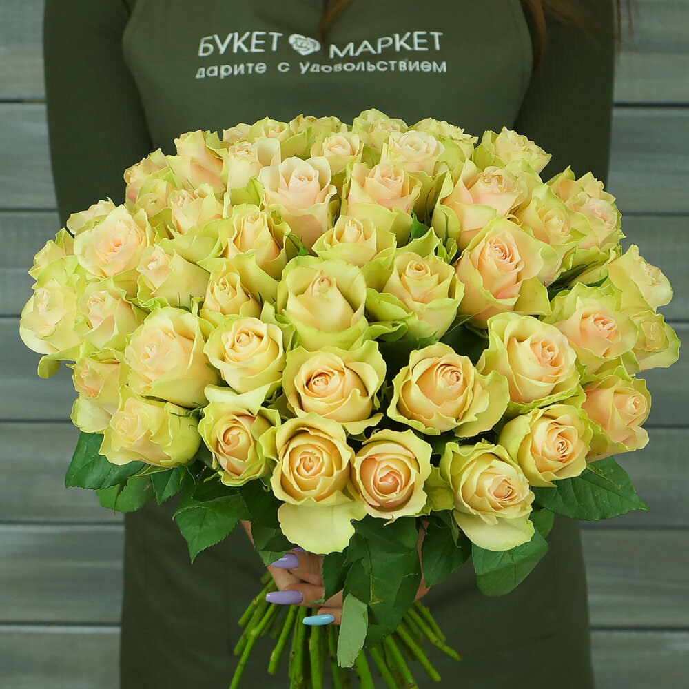 Монобукет Букет Маркет "Зелено-розовые розы", 51 цветок, 40 см
