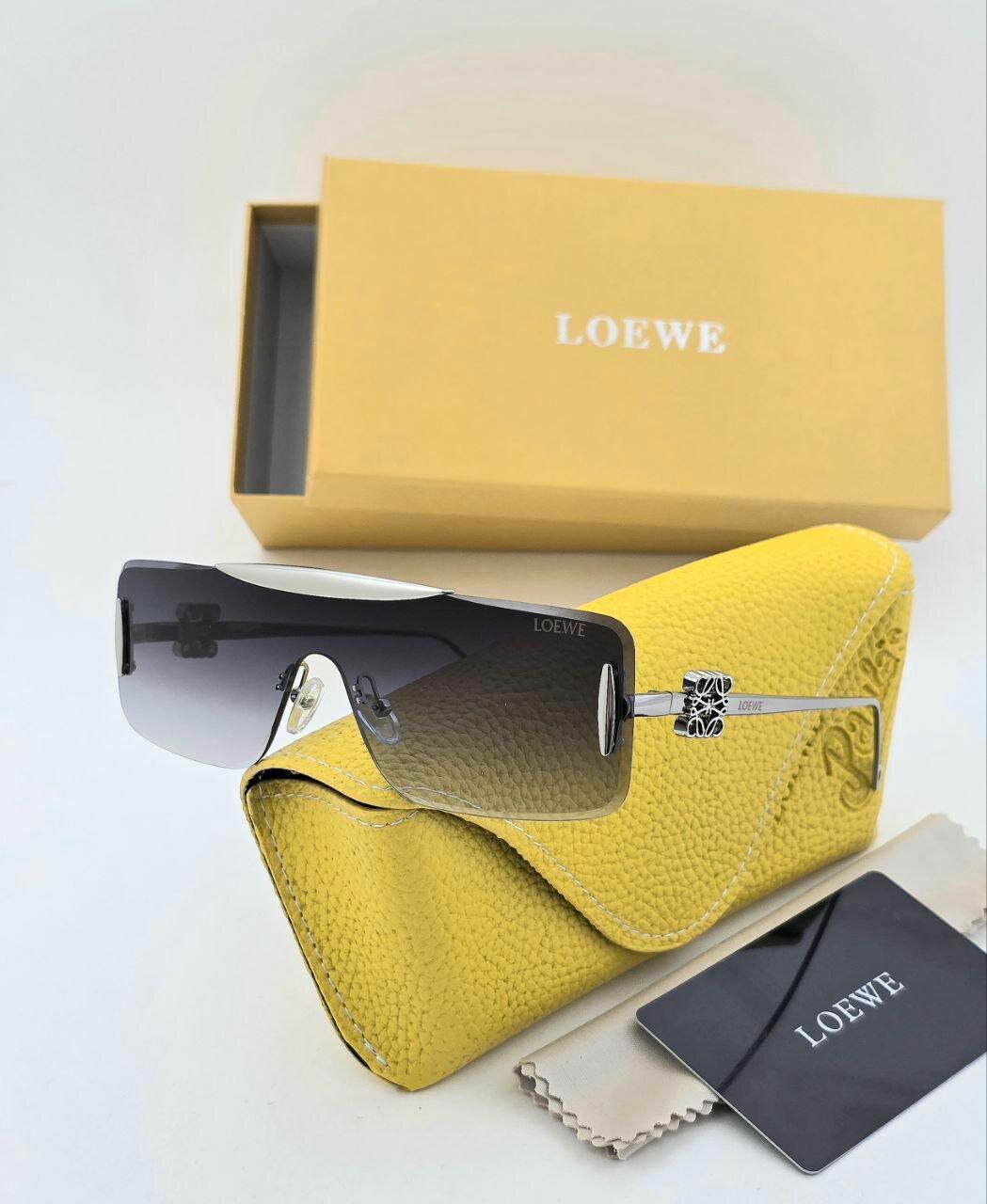 Солнцезащитные очки