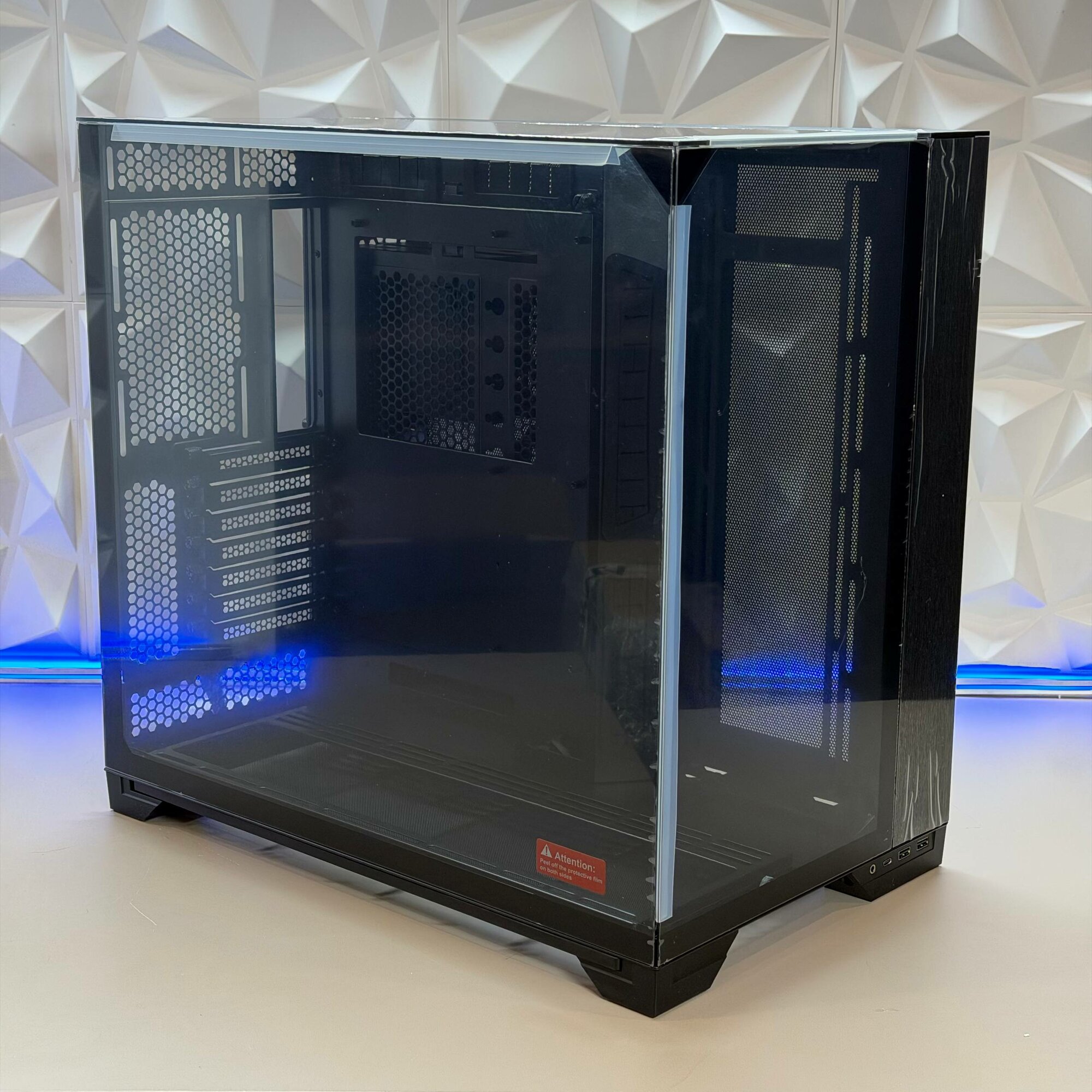 Корпус Lian-Li O11 Vision черный без БП ATX 8x120mm 5x140mm 2xUSB3.0 audio bott PSU