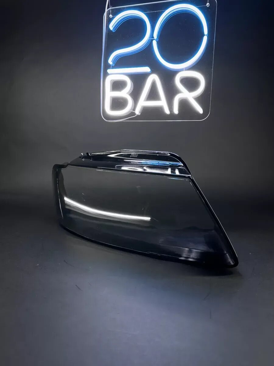 Стекло фары A5 8T дорестайлинг 2007-2011 правое