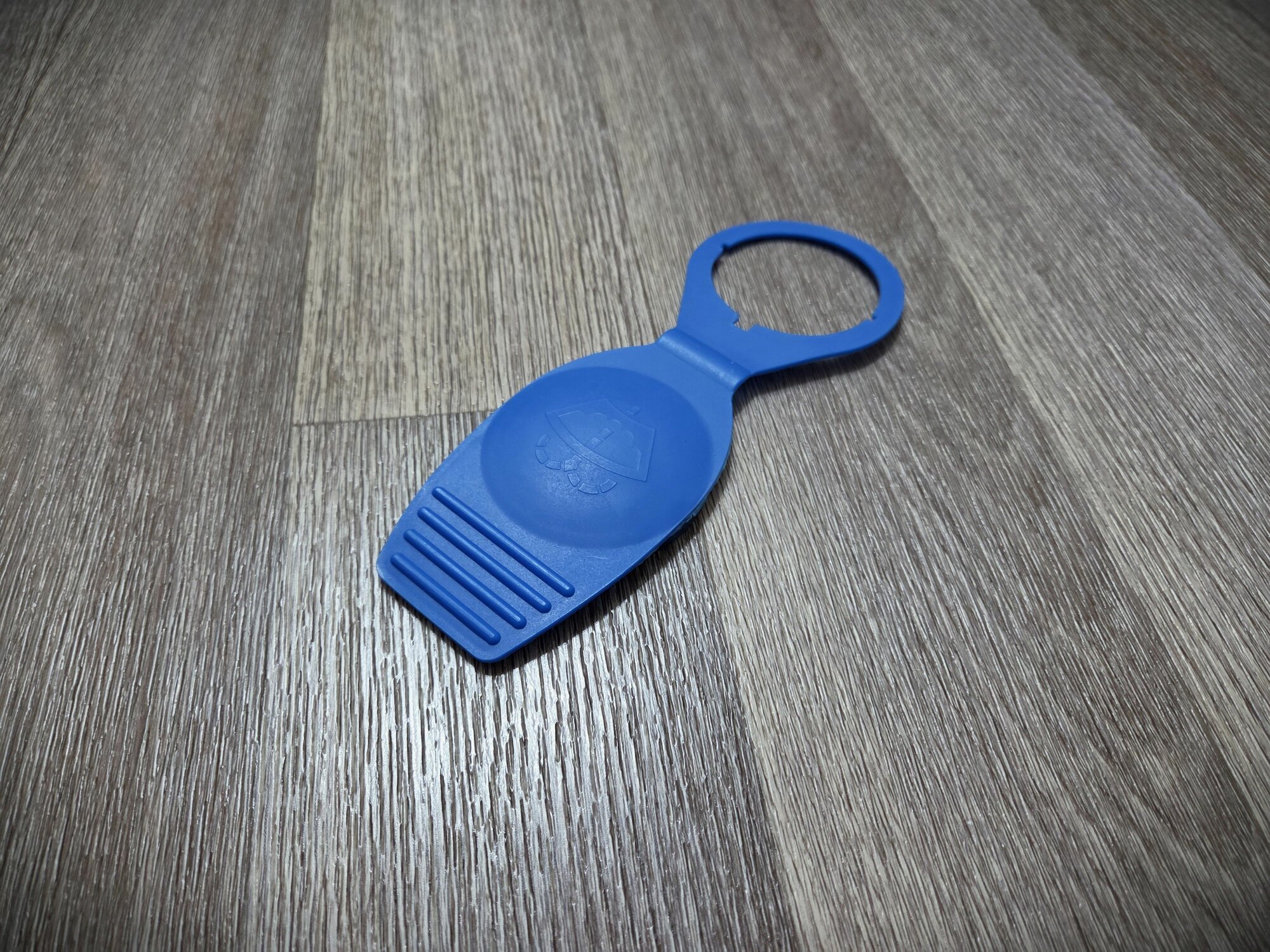 Крышка бачка стеклоомывателя на Фольксваген Гольф Джетта Пассат Ауди А1 А2 А4 А6 Шкода Фабия Октавия Сеат