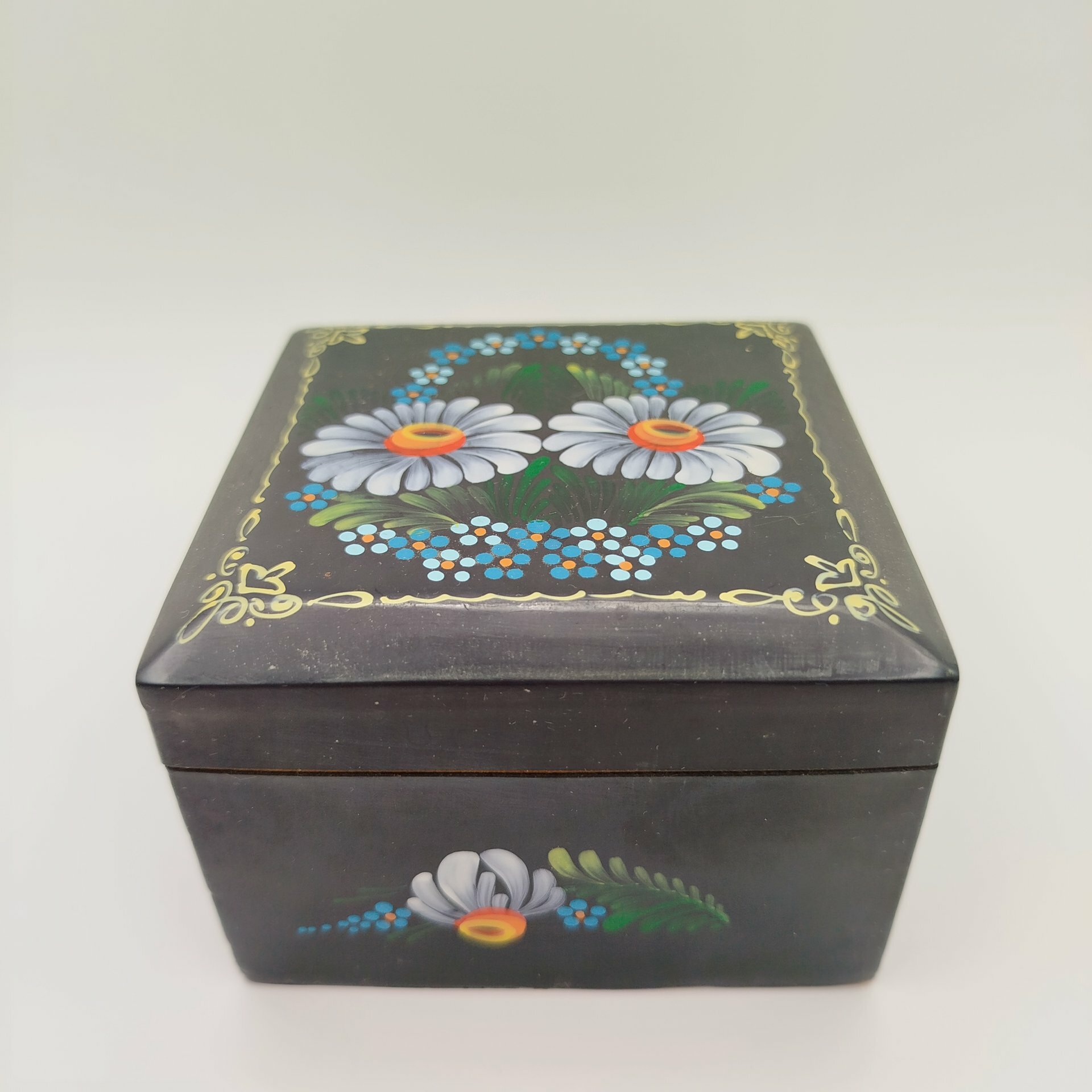 Шкатулка "Ромашки", дерево, роспись, СССР, 1970-1990 гг.