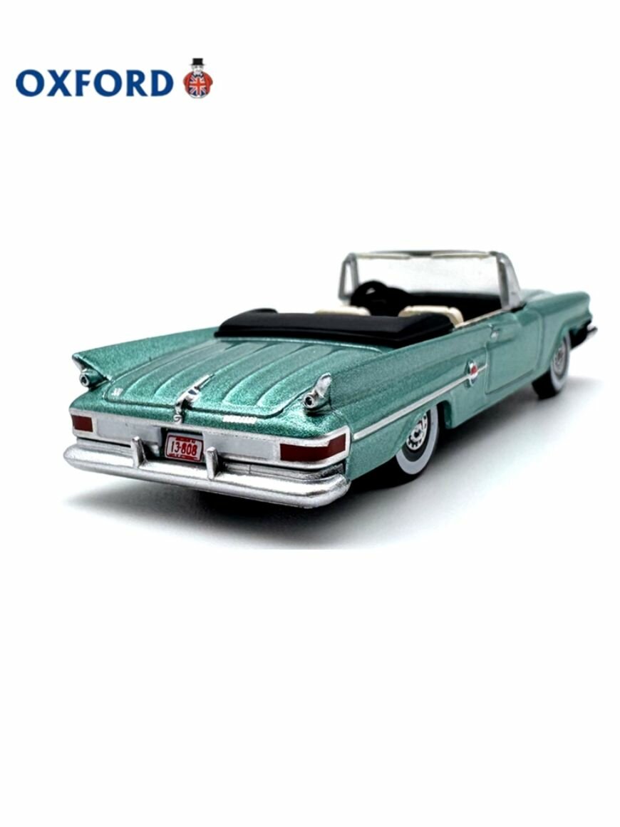 Коллекционная модель легкосплавного автомобиля OXFORD 1/76 Chrysler 300