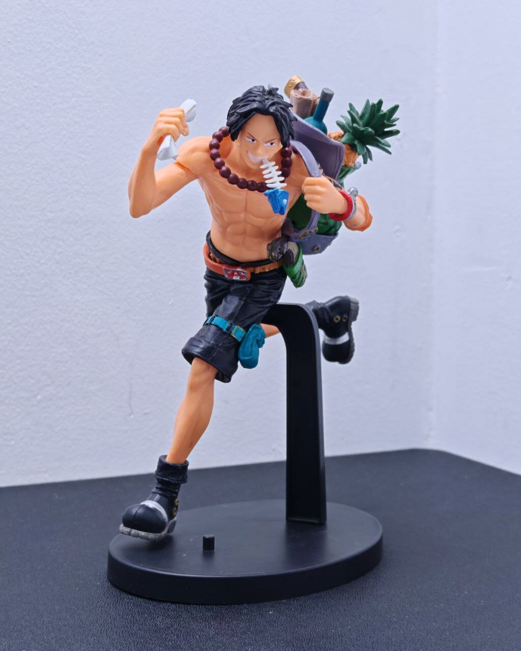 Фигурка аниме Портгас Ван Пис Большой куш One Piece Portgas подставка 20,5 см