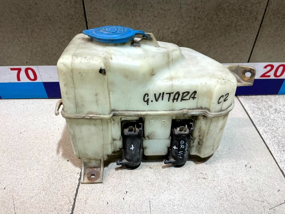 Бачок омывателя лобового стекла Suzuki Grand Vitar