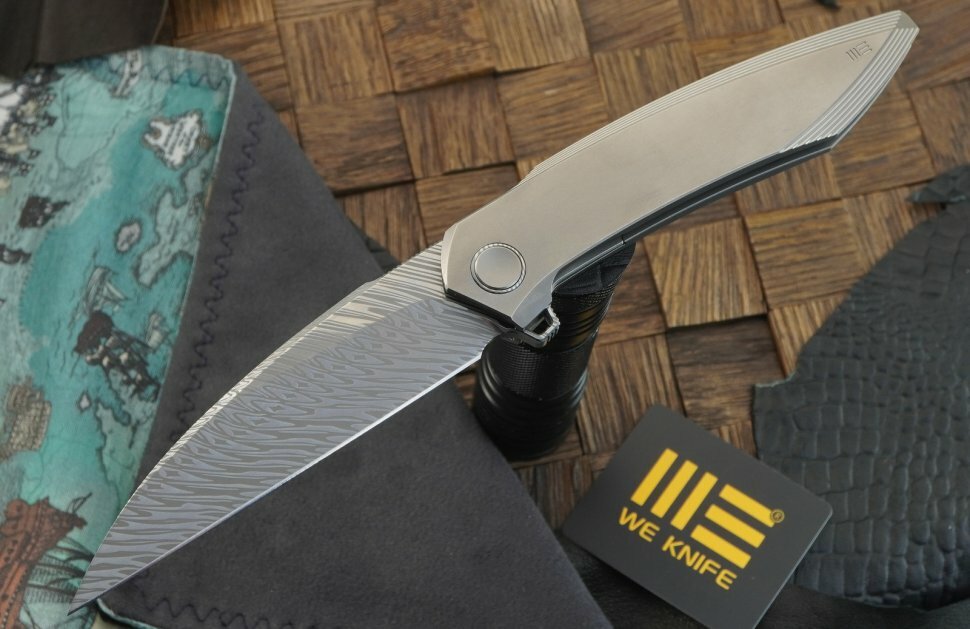 Складной нож We Knife Fluxor, клинок Damasteel, рукоять титан