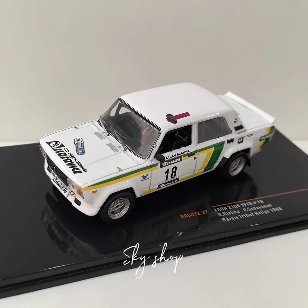 Машинка IXO 1:43 LADA 2105 VFTS #18 1988