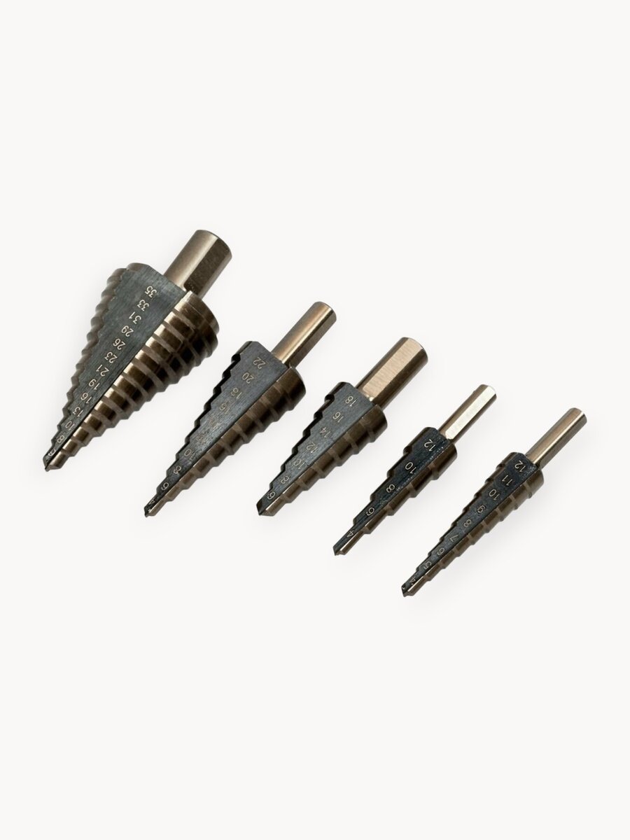 Набор ступенчатых сверл по металлу из быстрорежущей стали с кобальтом в кейсе 5шт (6-35, 4-22, 6-18, 4-12мм)