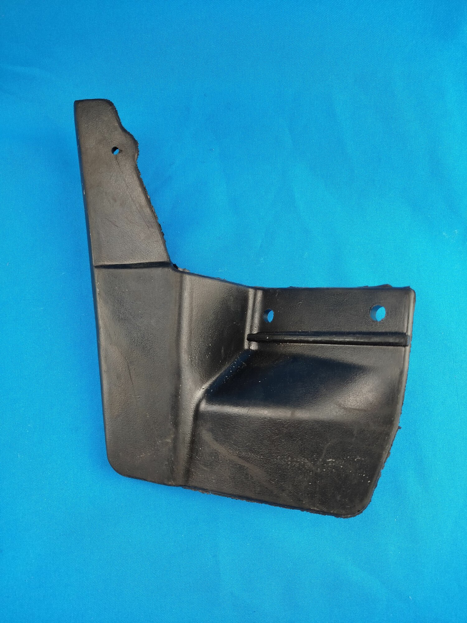 Брызговик передний правый "БРТ" для автомобилей ВАЗ 2110-12