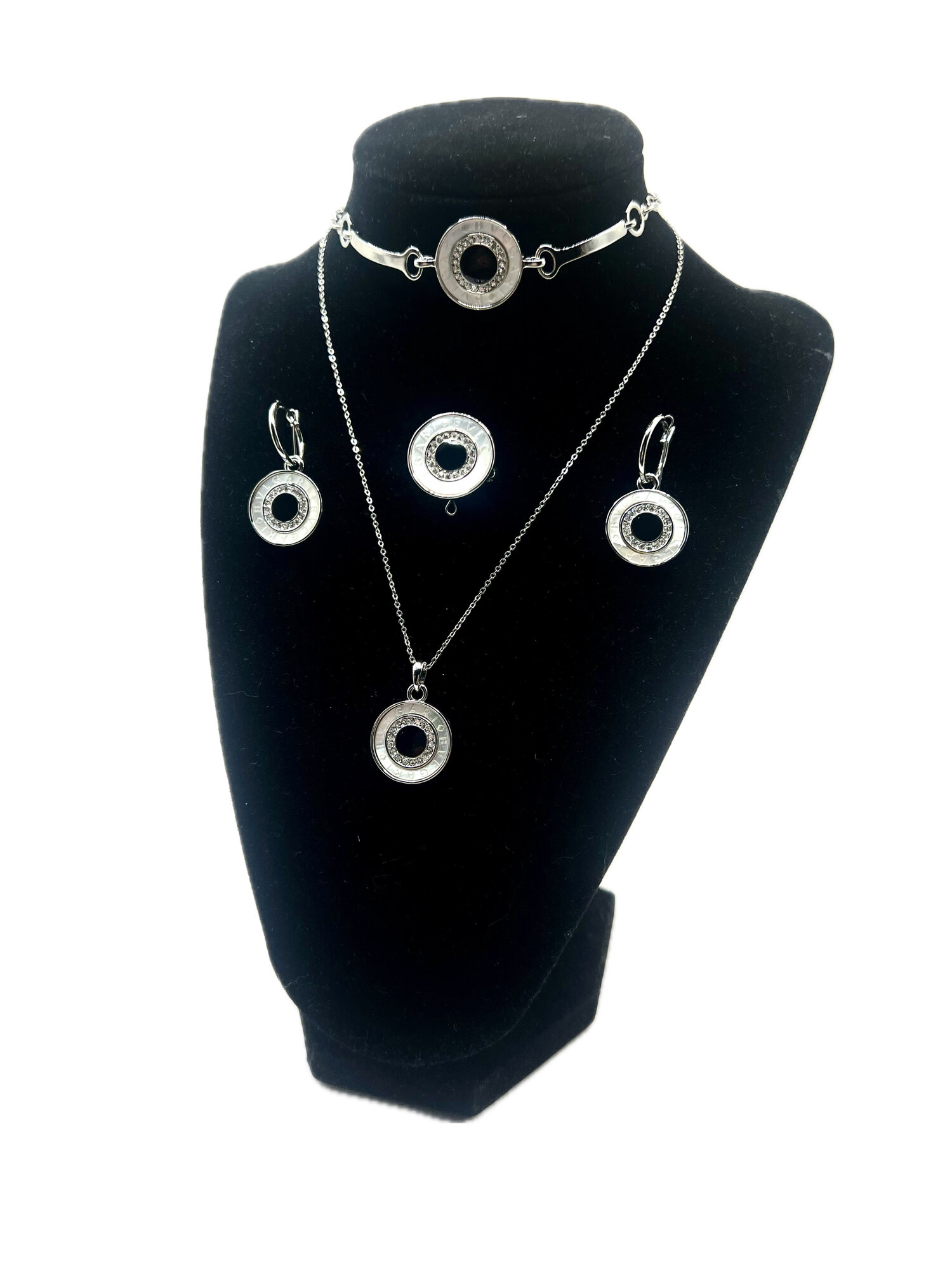 Комплект бижутерии: колье, браслет, серьги, кольцо, оникс, перламутр