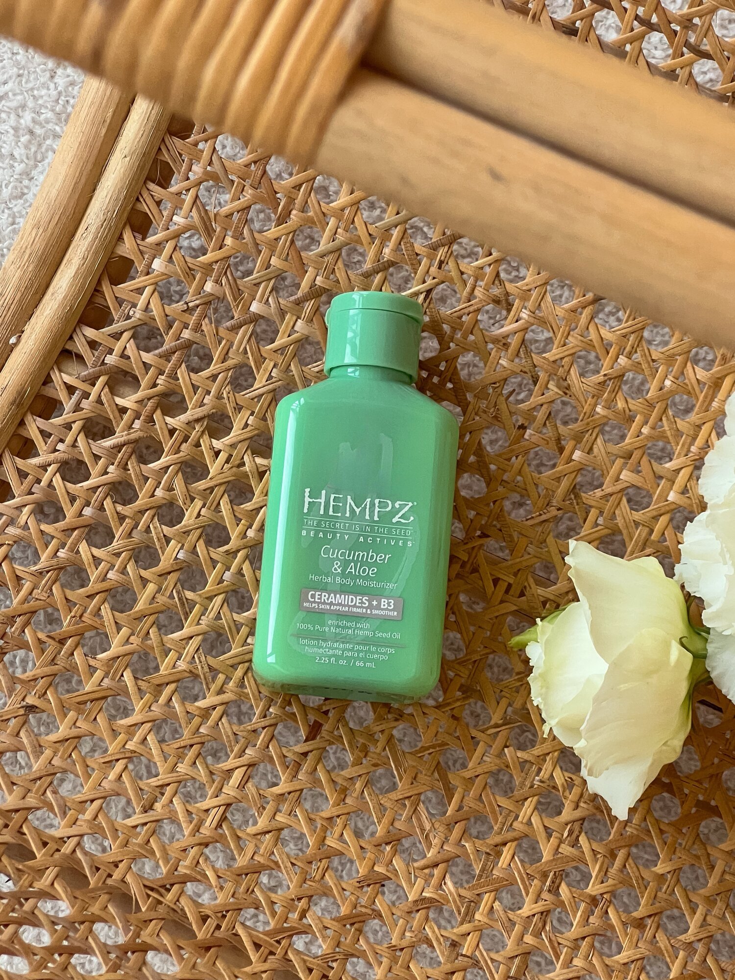 Hempz Beauty Actives Cucumber and Aloe Moisturizer - Молочко для тела с церамидами и В3 Огурец и Алое 66