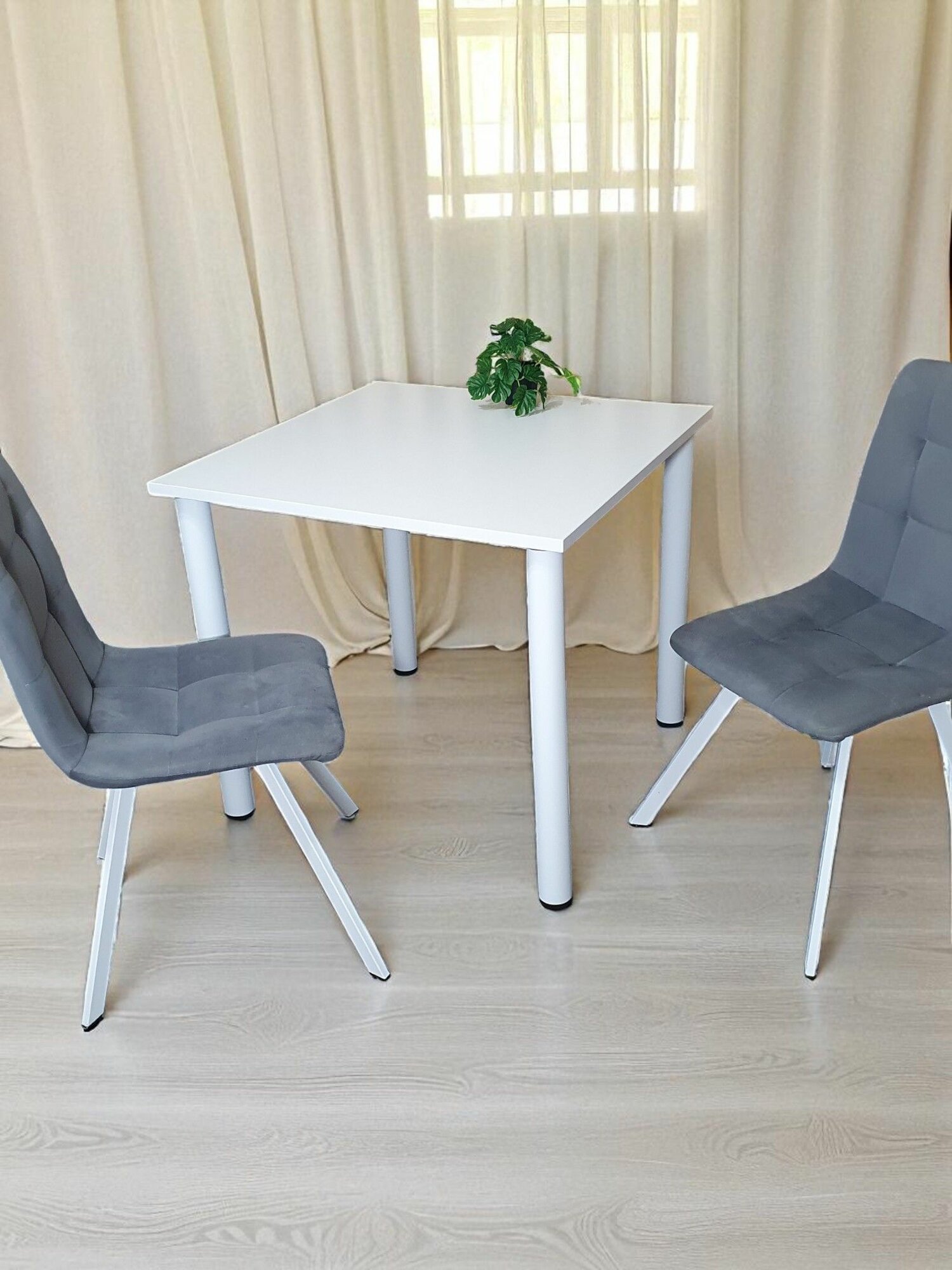 Стол компьютерный/ цвет Белый, 80*80 см. Ножки белые.