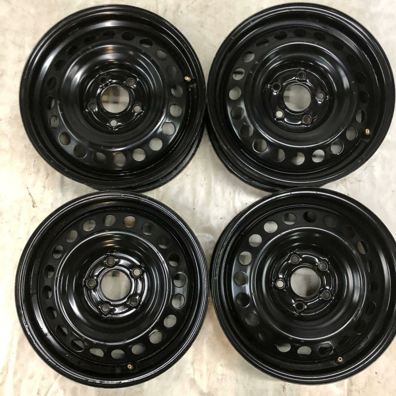 Колесные диски Штампованные 16x6 PCD 5x114.3 D67.1 ET43 (оригинал)