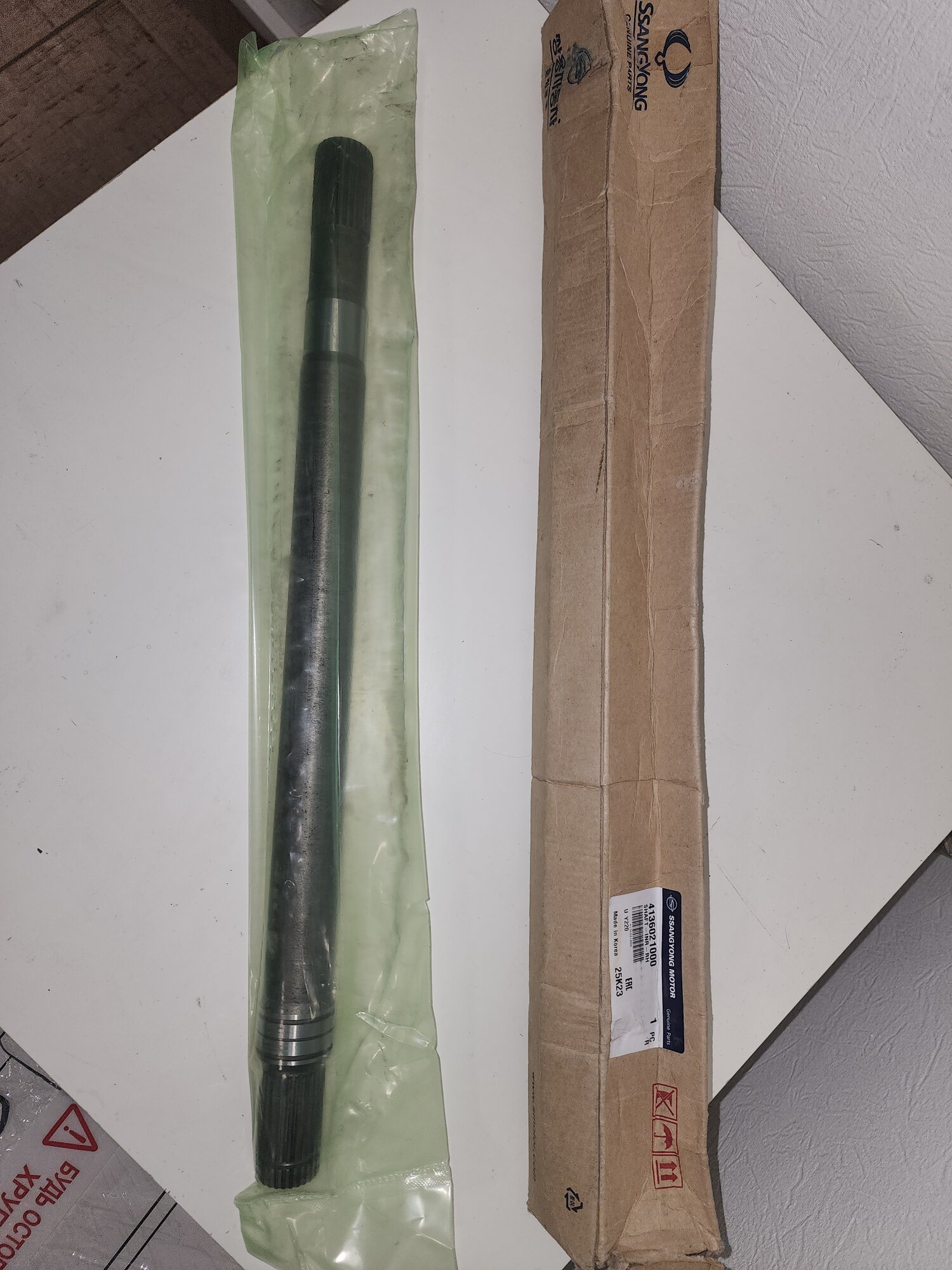 Полуось правая внутренняя переднего моста Ssangyong Кайрон Рекстон Актион Спорт 4136021000