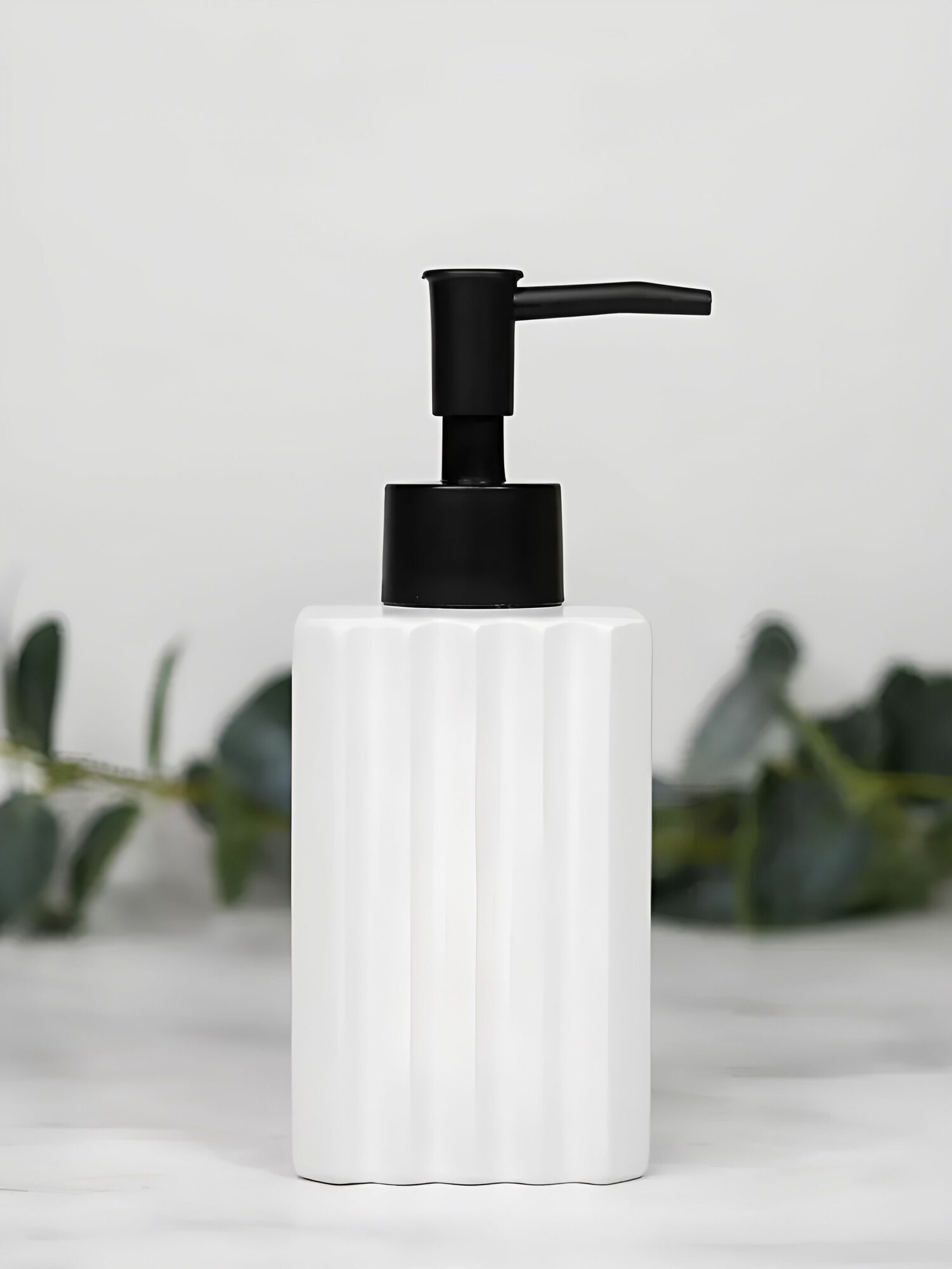 Дозатор, диспенсер для жидкого мыла