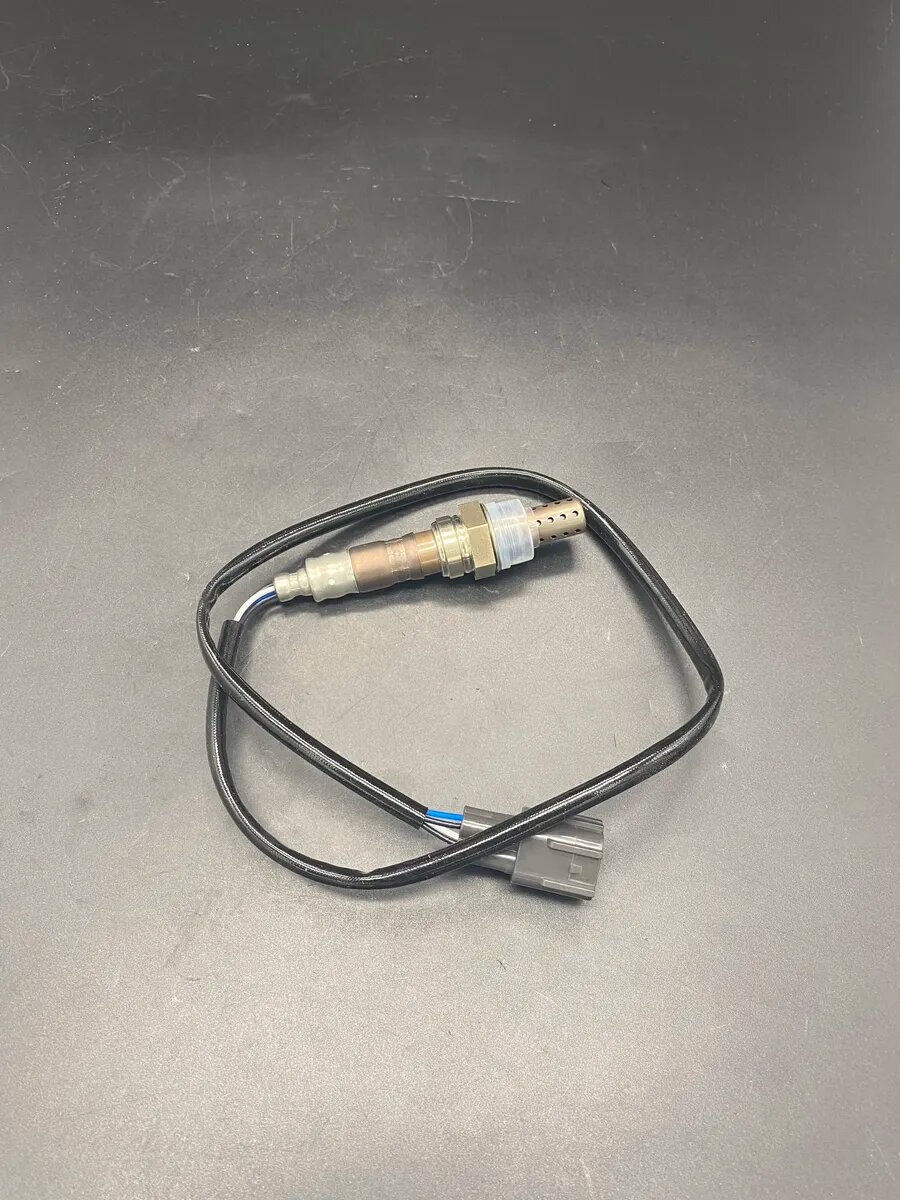 Кислородный датчик, лямбда зонд Новое Cargoparts