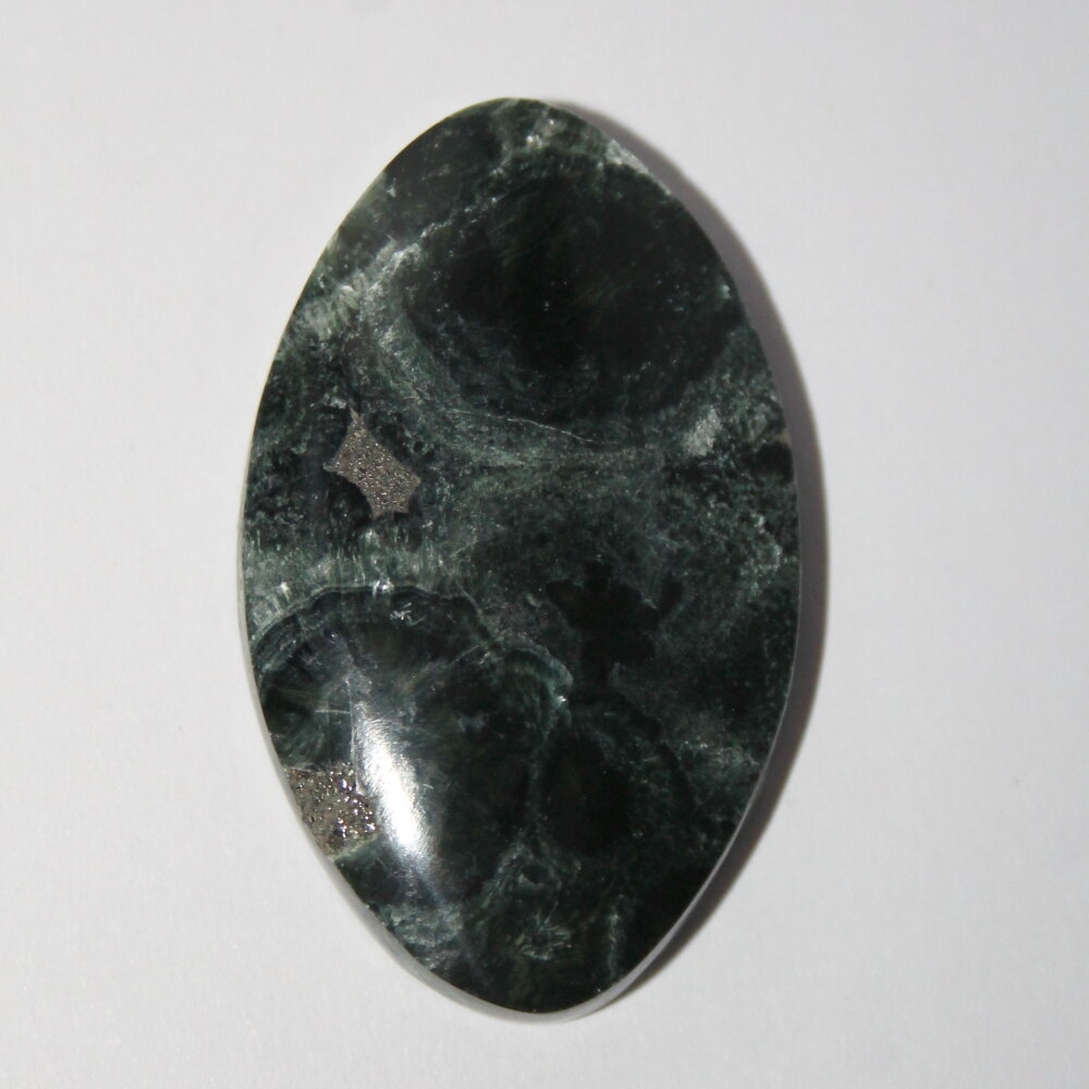 Клинохлор Серафинит кабошон, 40х24х4 мм, Сибирь, "True Stones"