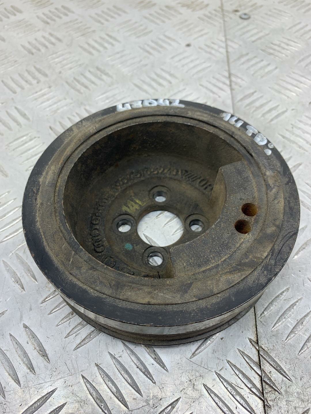 Шкив коленвала Skoda Fabia 2004 045105243