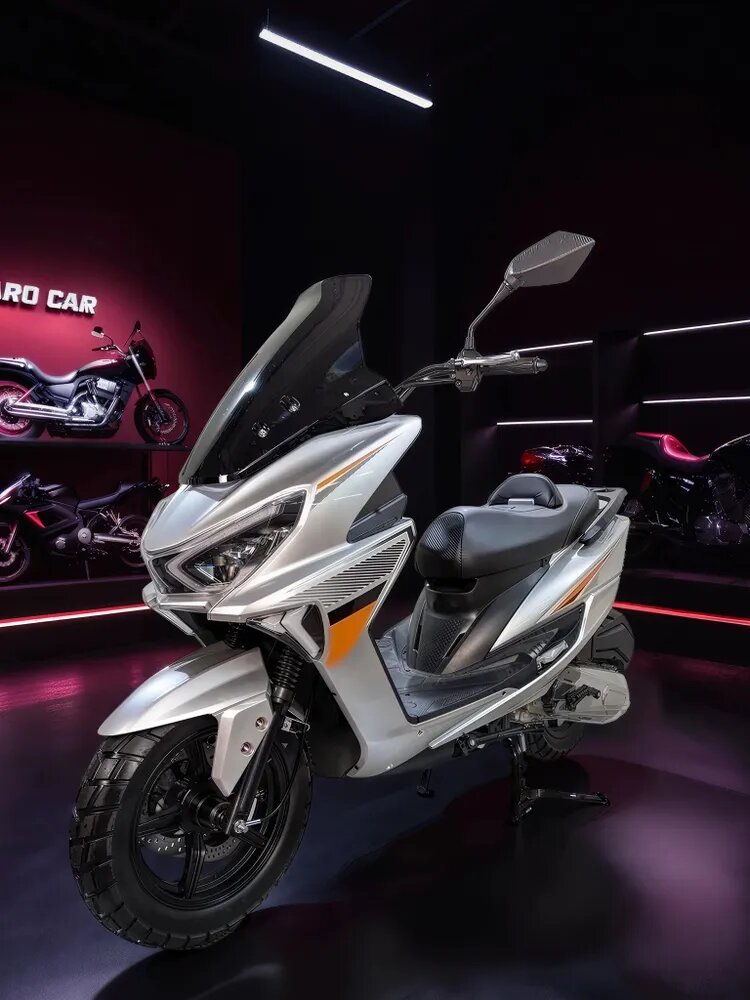 Скутер Galaxy Silver 150 см3 (49,9 см3)