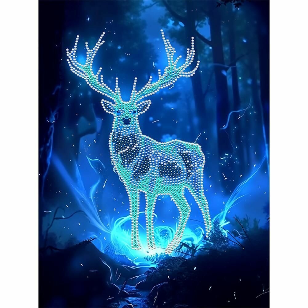 Большая картина из алмазной мозаики размером 30х40 см с изображением фигур животных.