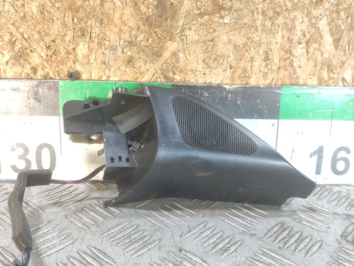 Крышка зеркала внутренняя правая VOLKSWAGEN Jetta 2005-2011 1K5837974C9B9