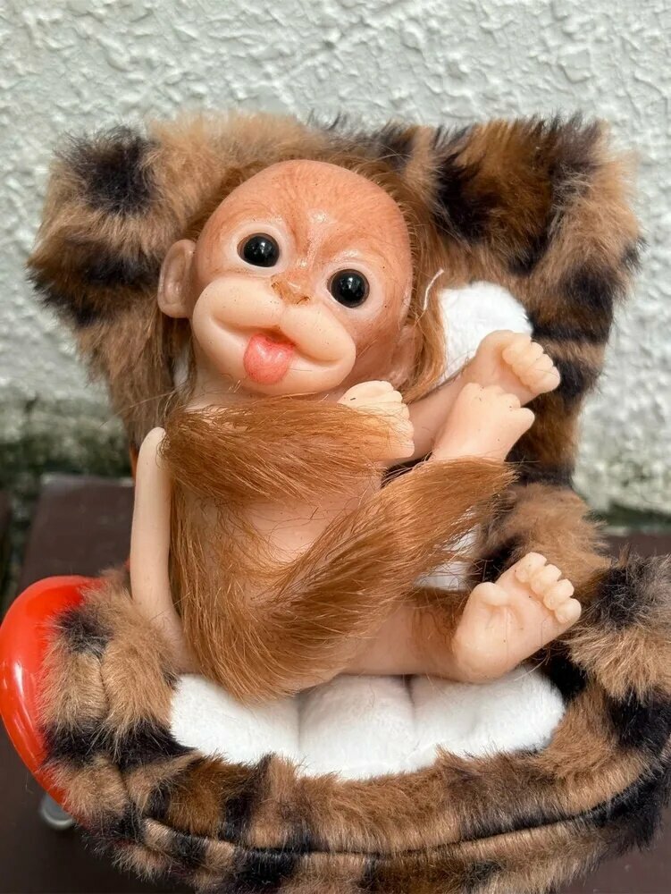 Миниатюрная силиконовая обезьянка со случайной бутылочкой кукла реборн