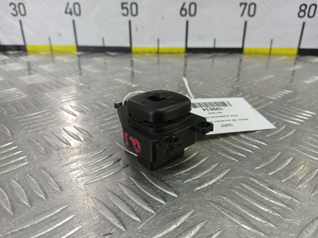 Кнопка регулировки зеркал Б/У для MAZDA 3 BK рестайлинг (2006—2009) GE4T66600