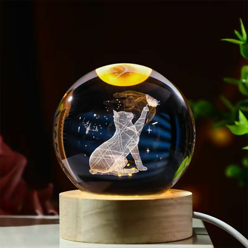 Ночной светильник-статуэтка «Кошачьи лапки-бабочка» из хрусталя (6 см, тёплый свет) / Светящийся хрустальный шар