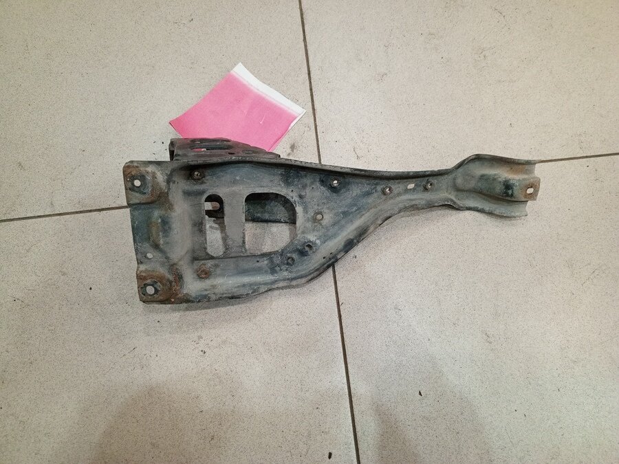 Кронштейн замка капота от Mazda Capella CG 1994-1997