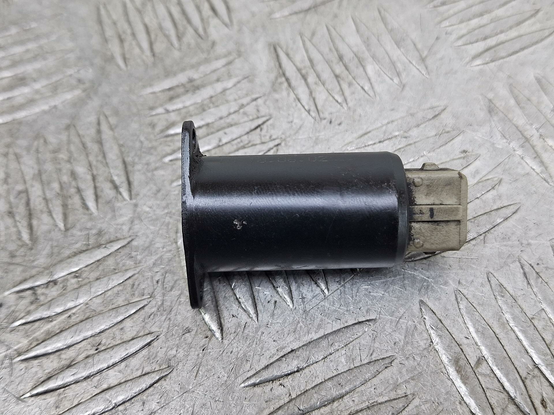 Электромагнитный клапан Audi A6 C5 рест. (2001 - 2005) 21600005