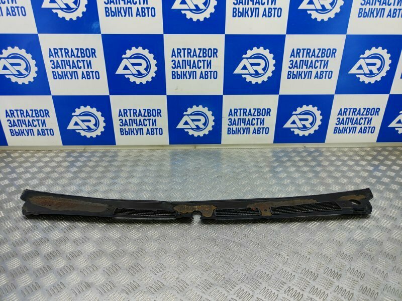 Б/У Накладка лобового стекла (жабо) Opel Frontera A / Опель Frontera A 2.3 23YDR 1993